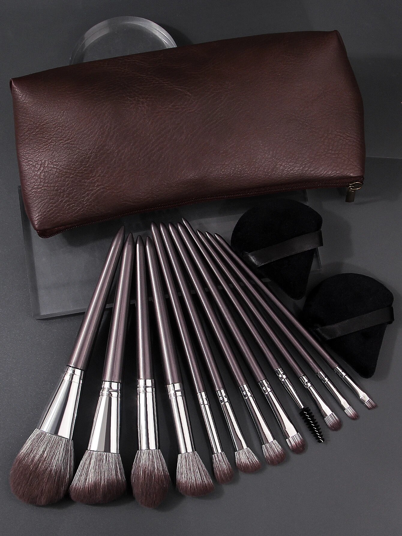 Профессиональный Косметический Набор Из 16 Предметов С Кожаным Чехлом