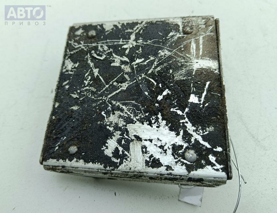 Блок управления вентилятором радиатора Audi A6 C5 (1997-2005)