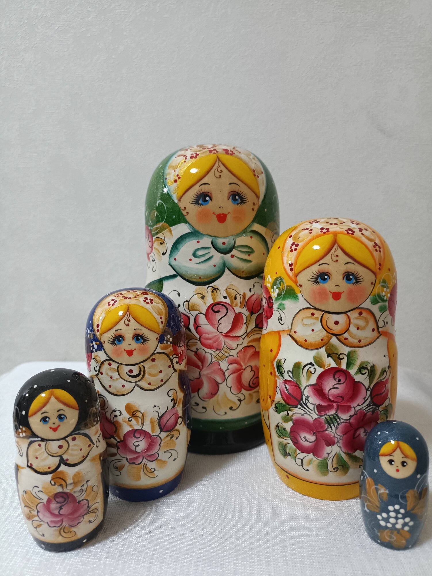 Матрёшка авторская ручная работа "Пионы/в зелёном платочке" 5 мест.