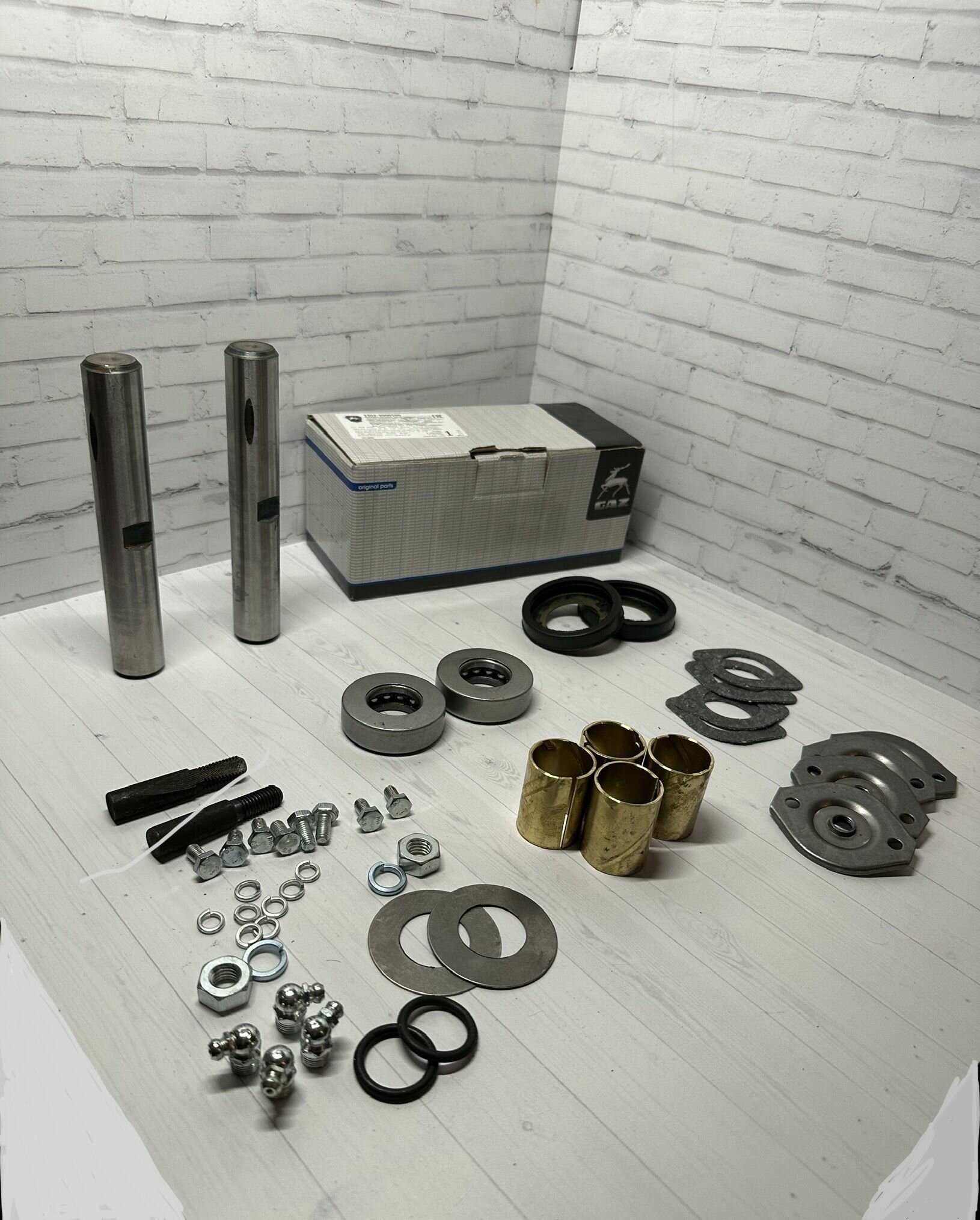 Комплект шкворень ГАЗ 3302 в сборе. Ремкомплект оригинальных запасных частей передней оси. (арт. 3302-3000100)