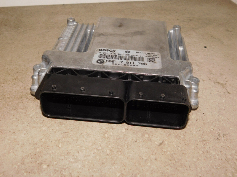 Блок управления двигателем для BMW 5 E60/E61 [рестайлинг] 2.0 OEM 7811700