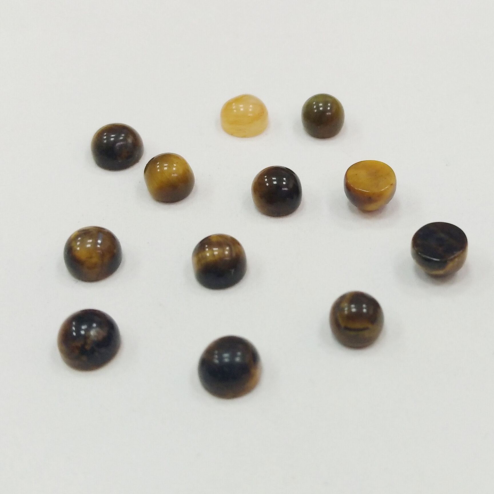 Кабошон каменный, 4мм, тигровый глаз, 2 шт.