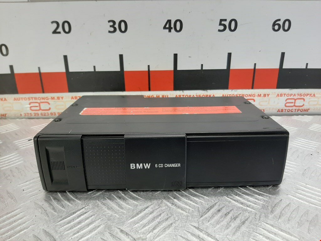 Чейнджер компакт дисков Land Rover Range Rover 3 XQE000100 арт. 733217