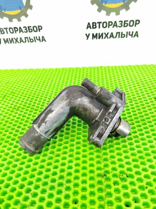 Корпус термостата Nissan Murano Z50 VQ35DE 2002 (б/у) 212008J10B