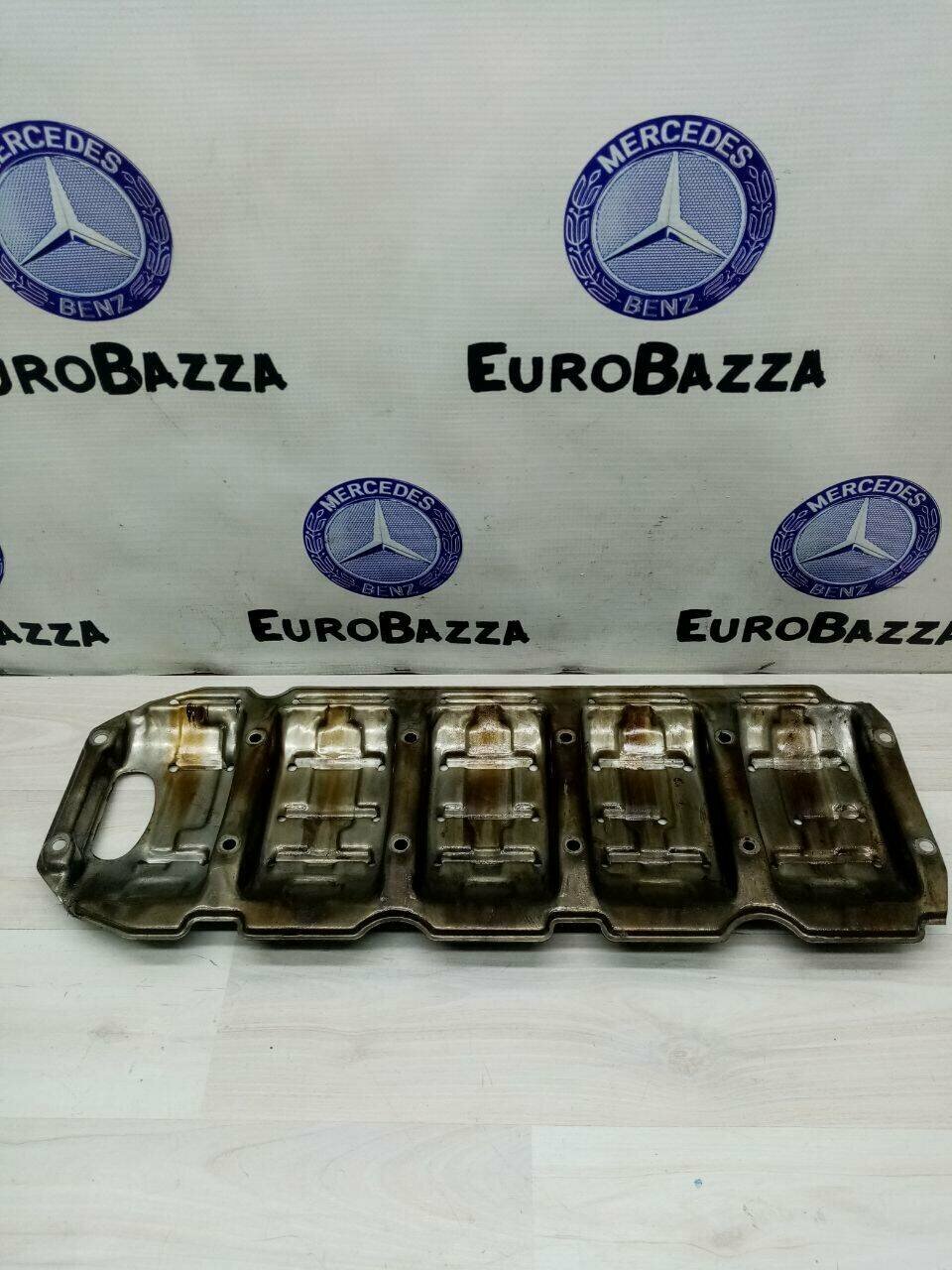 Маслоотражатель Mercedes М104 A1040100561