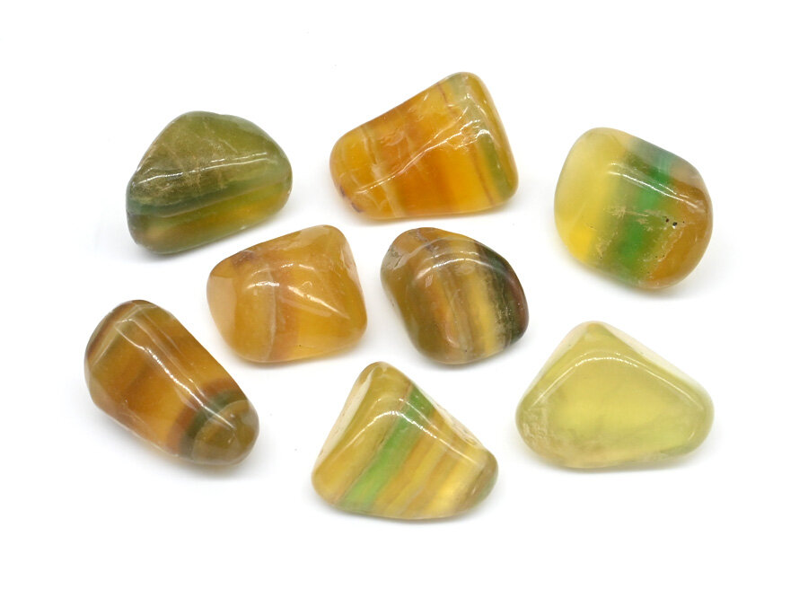 Минерал флюорит желтый 27*19*17мм. 15-19г (O) .