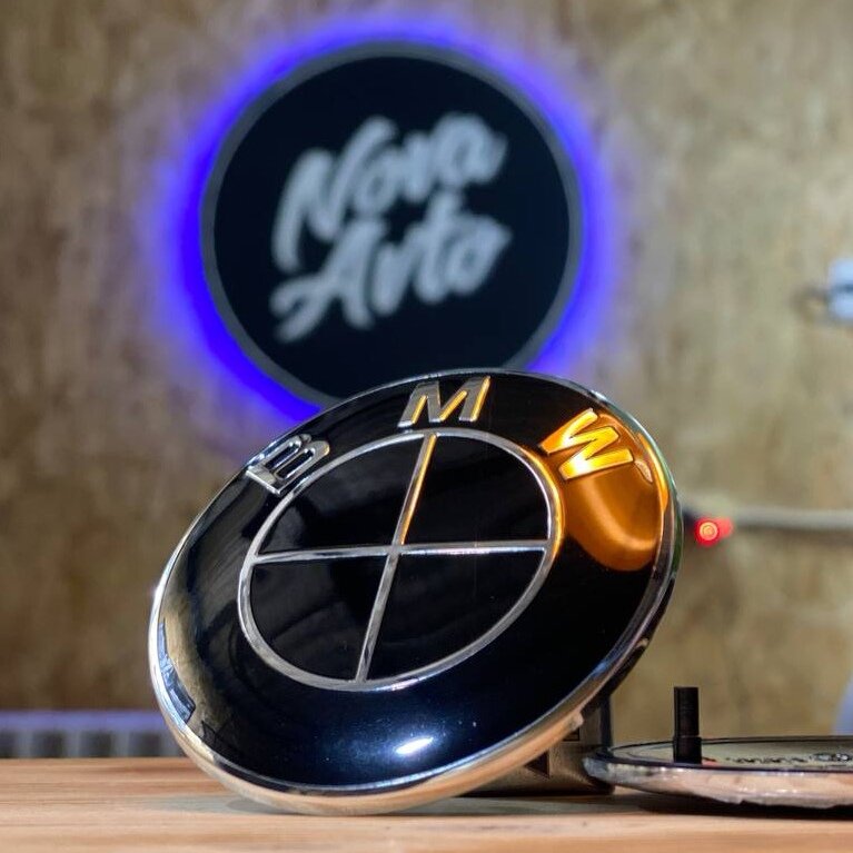 Эмблема значок шильдик логотип БМВ BMW 73мм черный 103334-10