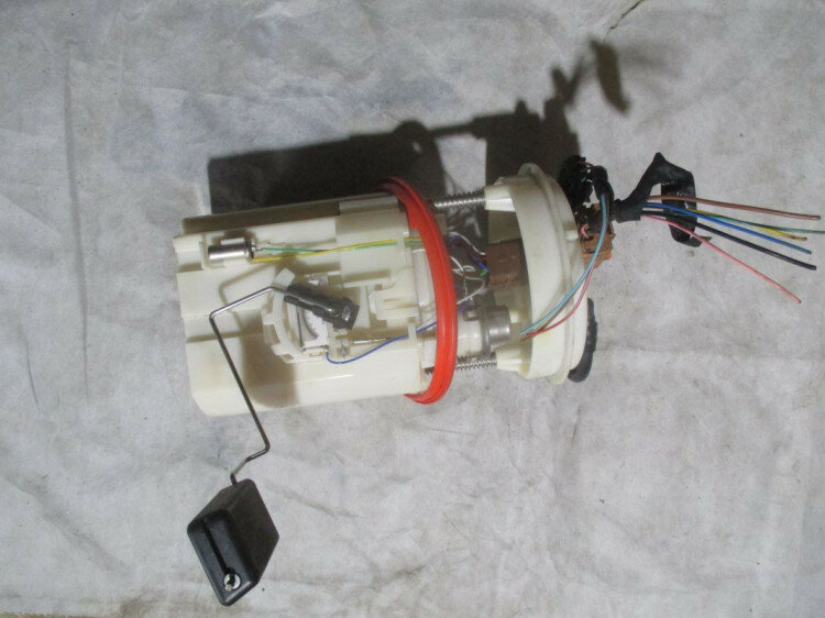 Бензонасос Шевроле Авео 1,6 литра 16V 96447645 16238409-82253 на Т200-250