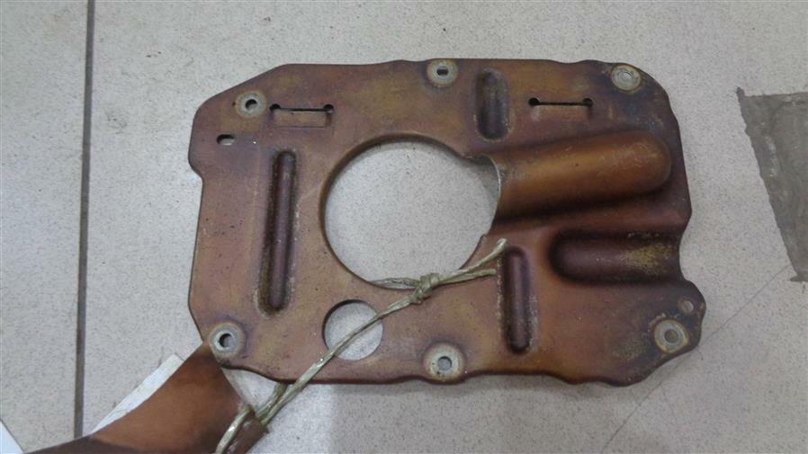 Маслоотражатель от Mitsubishi Diamante 1995-2005