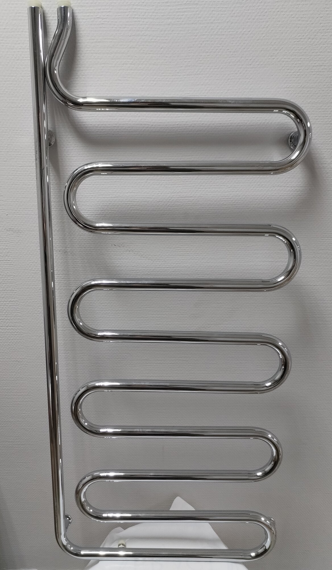 Полотенцесушитель для ванной комнаты, для нецентрализованного водяного отопления.