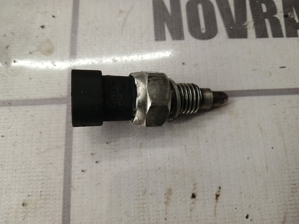 Датчик включения заднего хода Chevrolet Lacetti 04-13