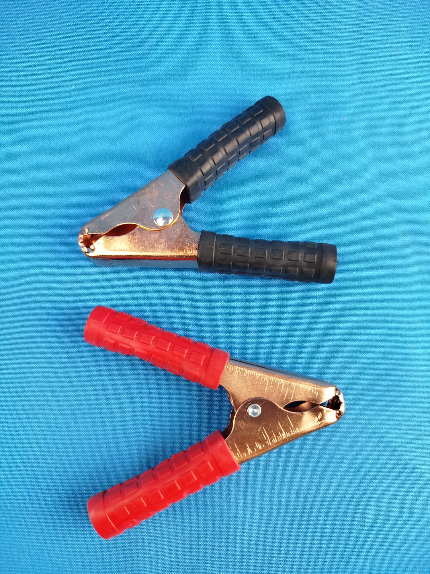 Зажимы проводов прикуривания (крокодилы) "AIRLINE" 150А (10х9см)