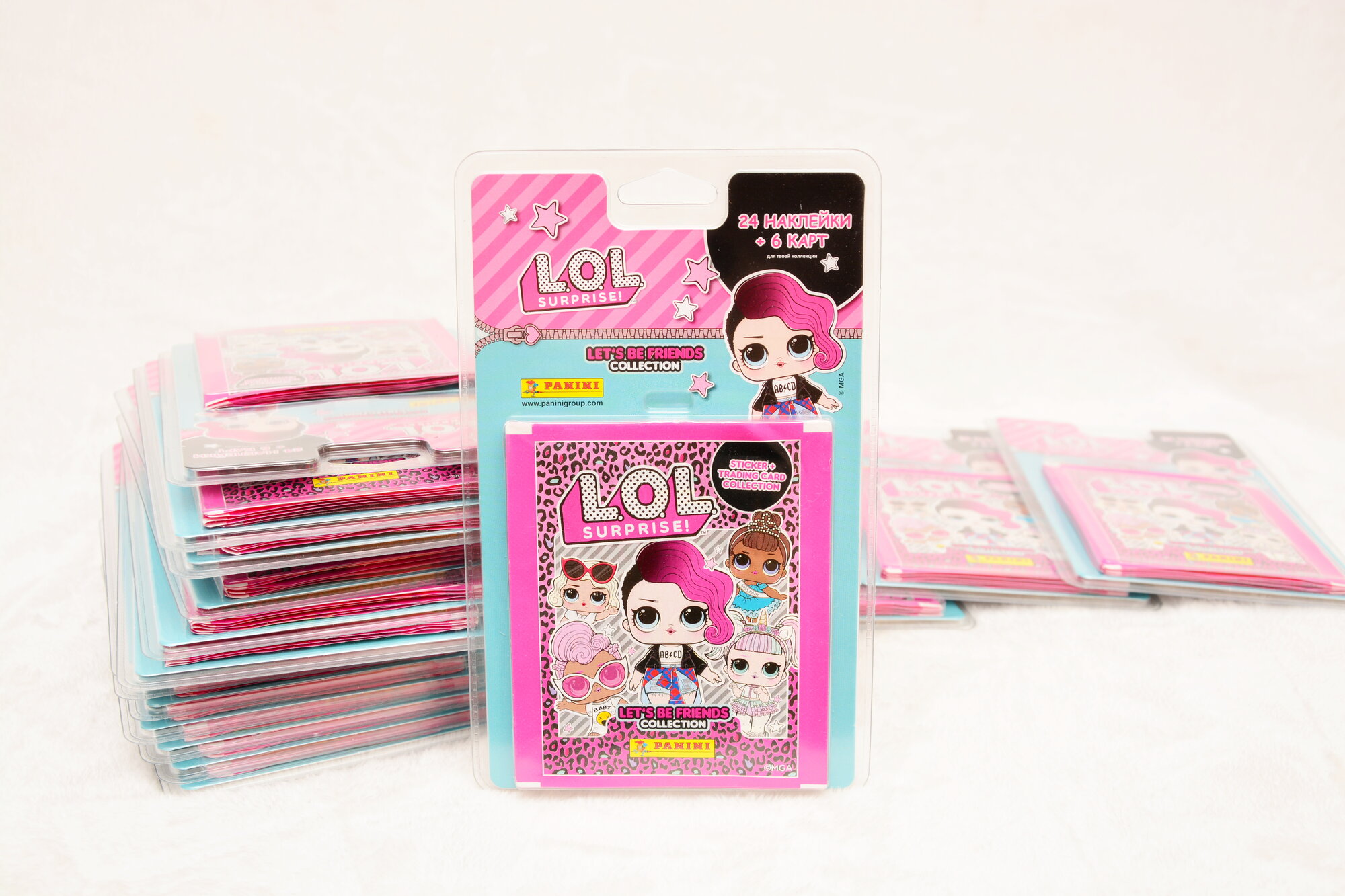 Набор наклеек Panini Sticker Collection LOL SURPRISE 2 Let's Be Friends Collection, 24 наклейки и 6 карточек