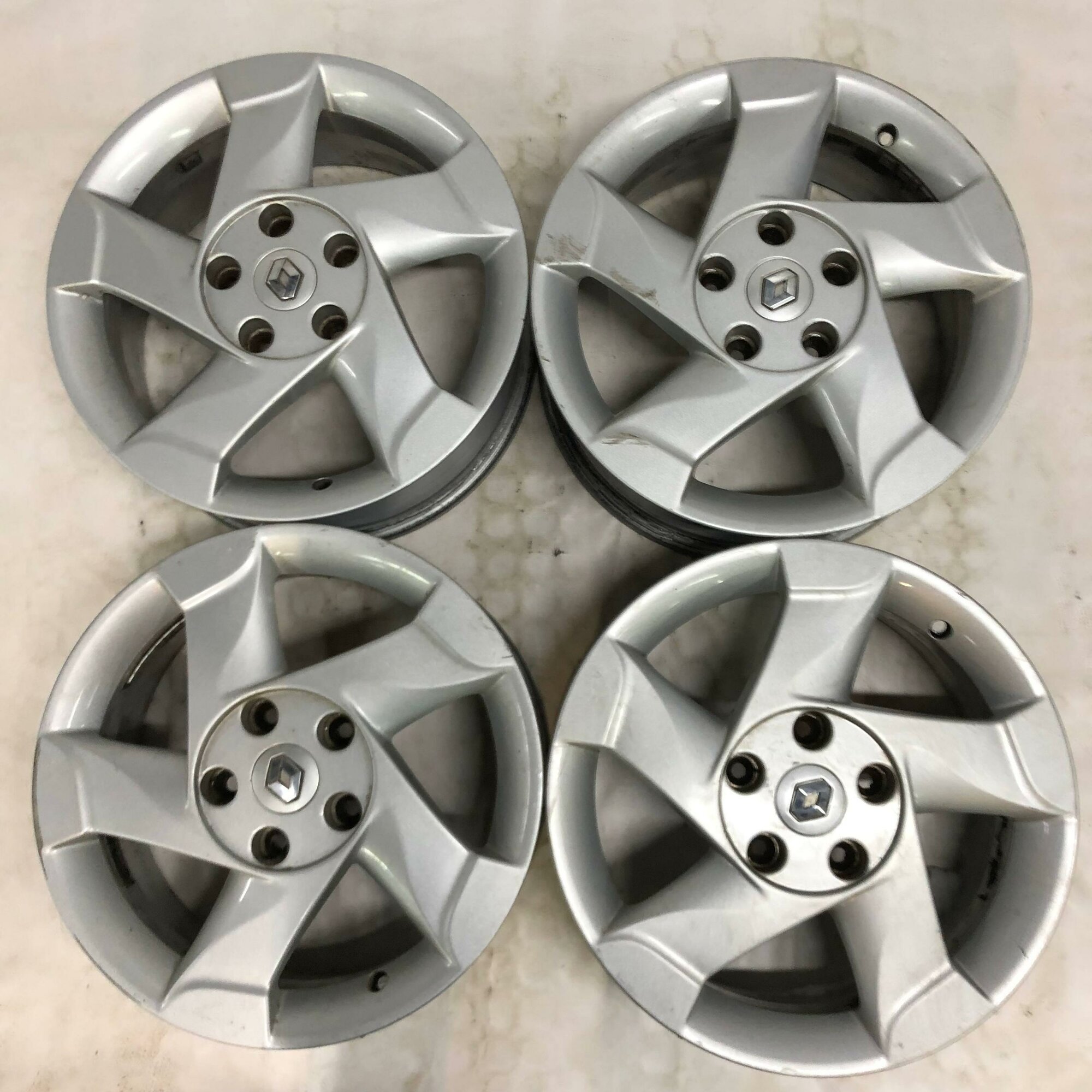 Колесные диски Renault 16x6.5 PCD 5x114.3 D66.1 ET50 (оригинал)