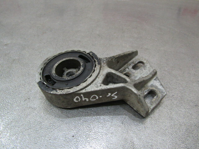 Кронштейн радиатора левый Scania P, R, G