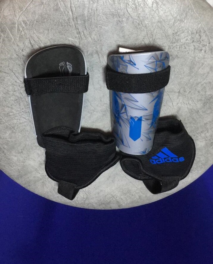 ADIDAS Детские размер на 3-5 лет Щитки футбольные с защитой голеностопа Месси MESSI