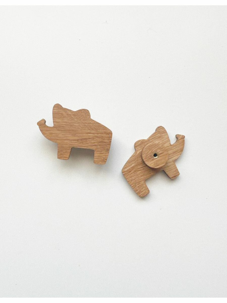 Ручка мебельная из дуба "Слоник" 1 шт.