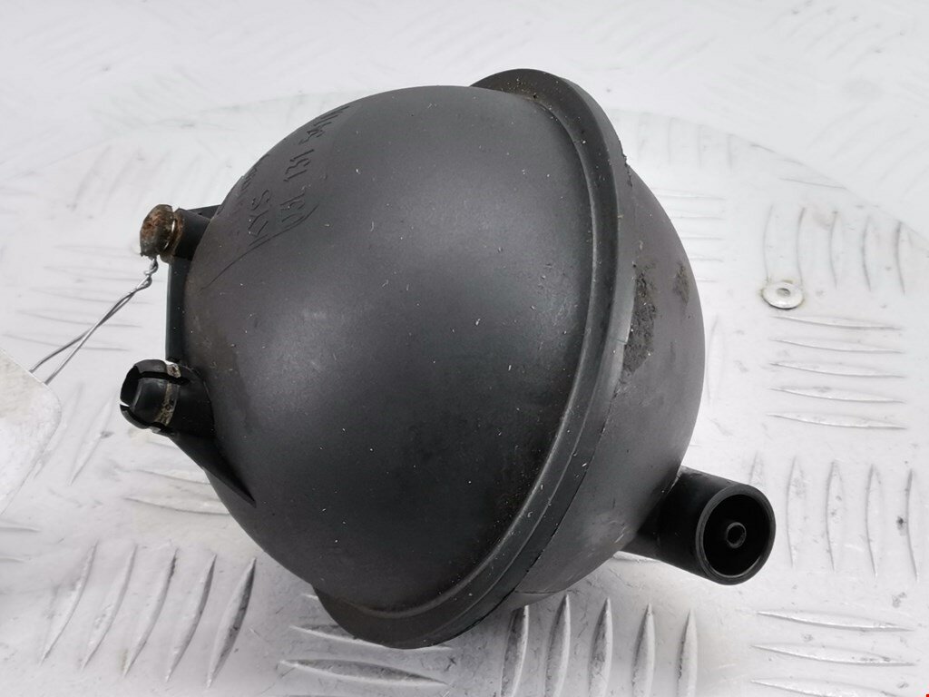 Ресивер воздушный Seat Exeo 03L131541A арт. 1645946