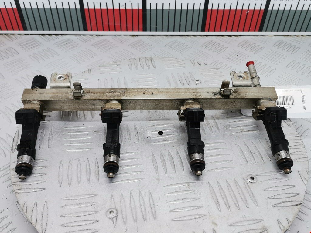 Форсунка бензиновая электрическая Opel Astra H 24420543 арт. 2045063