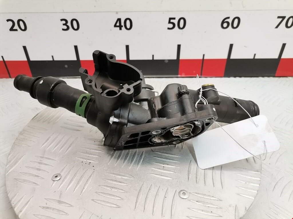 Корпус термостата Renault Clio 4 110609813R арт. 1472396