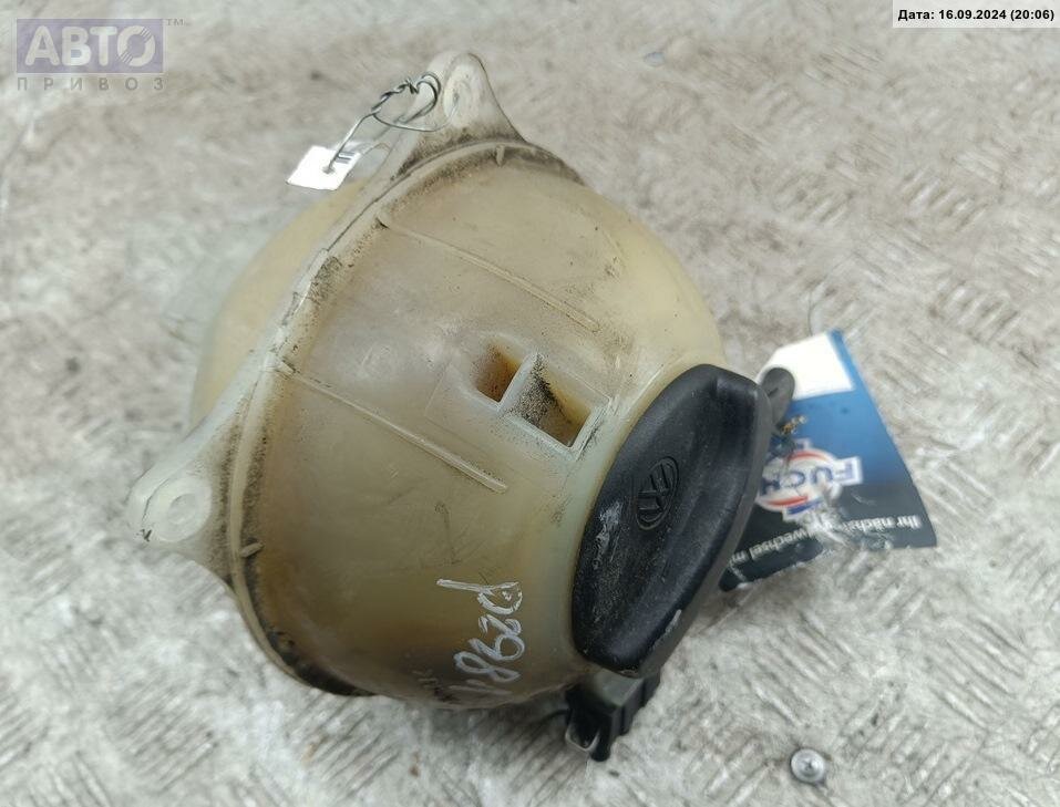 Бачок расширительный Volkswagen Passat B4