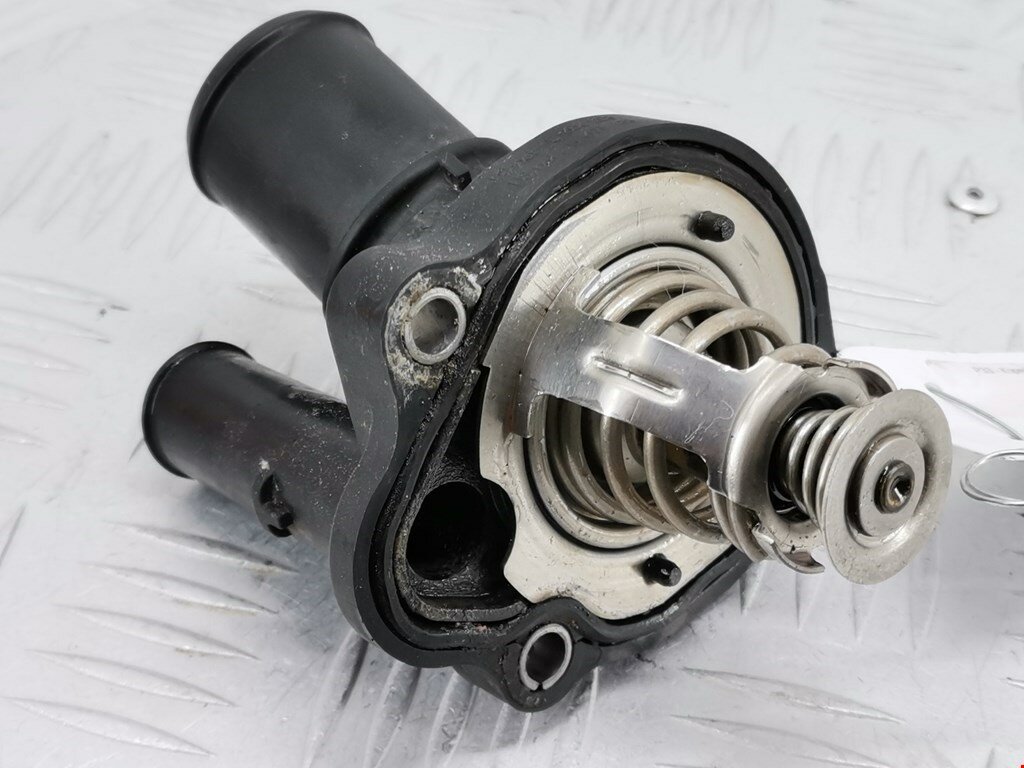 Корпус термостата Ford Mondeo 4 1476110 арт. 1676319