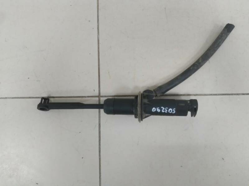 Цилиндр сцепления главный Renault Duster 2012 кат.номер: 8200424004