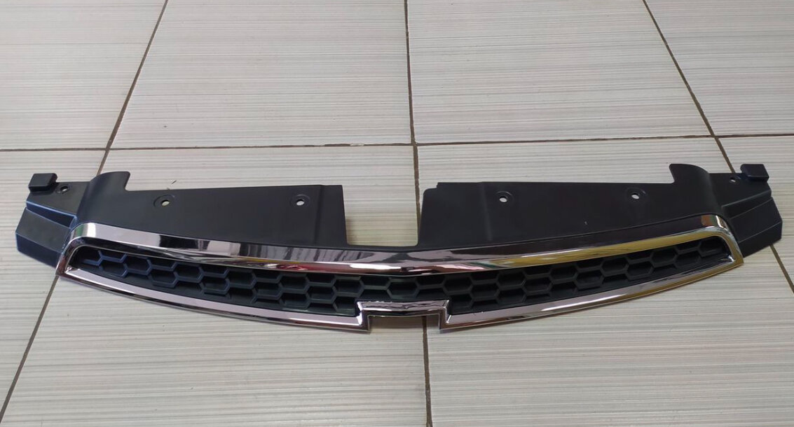Решетка радиатора Chevrolet Cruze 09