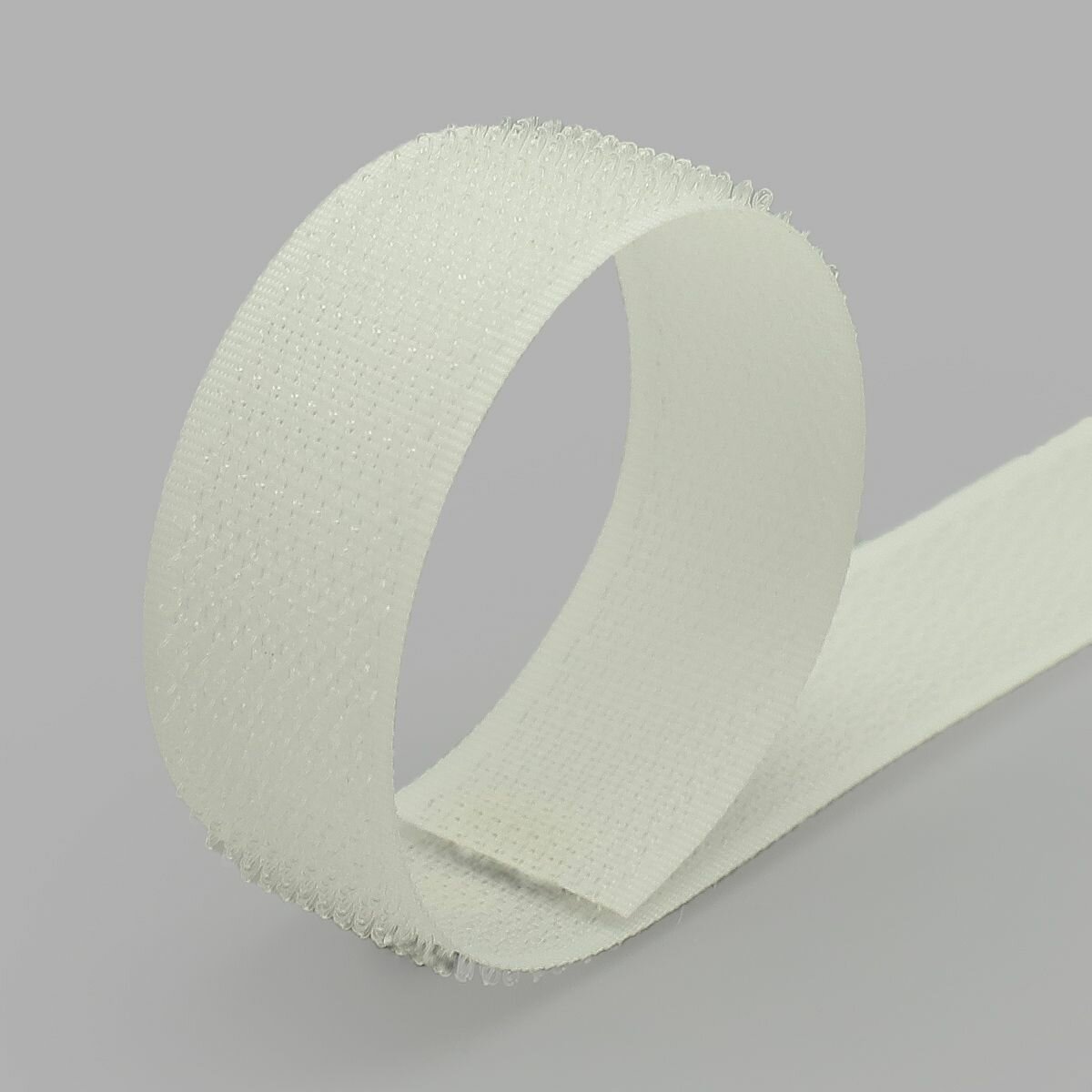 20005 Лента контактная 20мм. 25 м 'крючок' бел