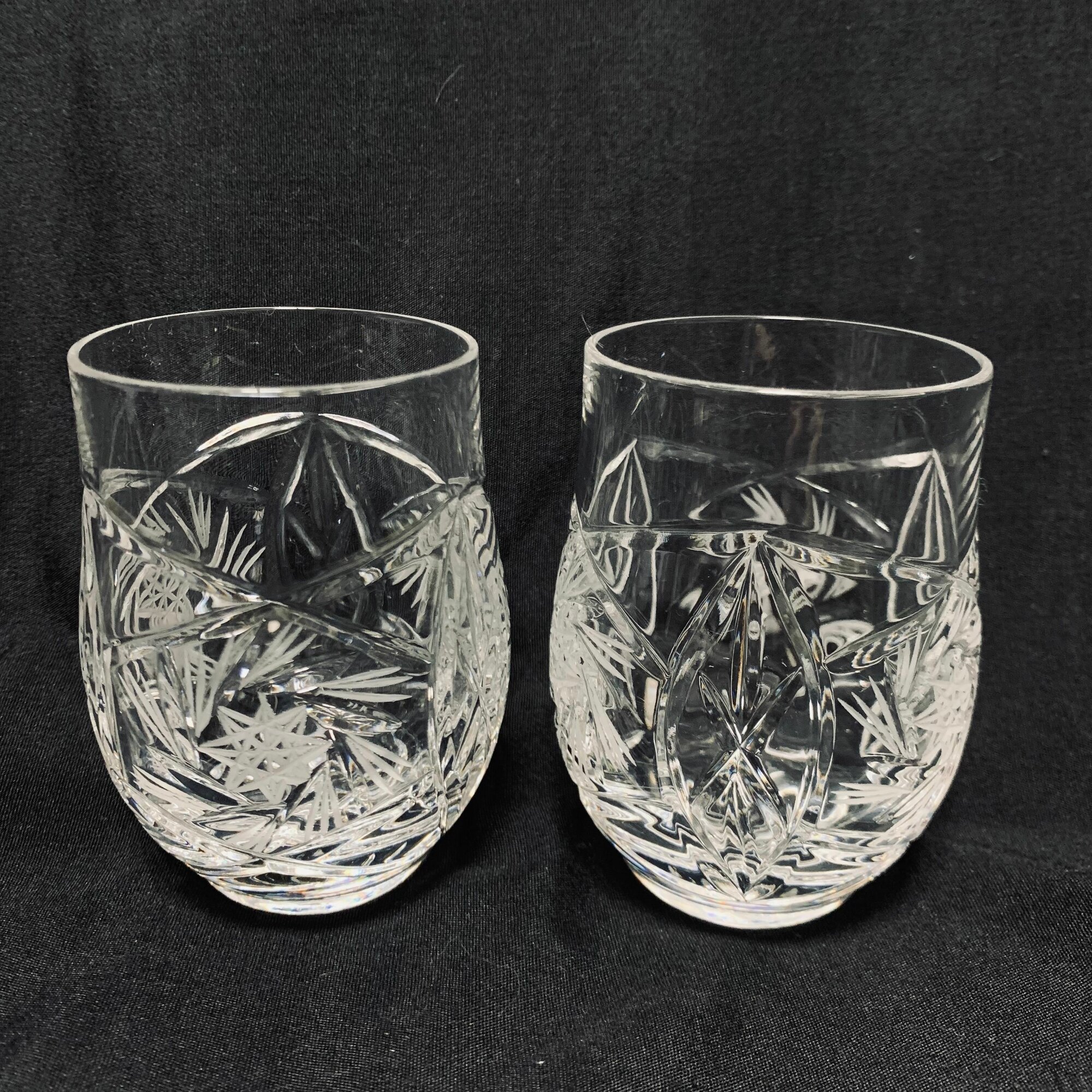 Два хрустальных стакана (СССР)