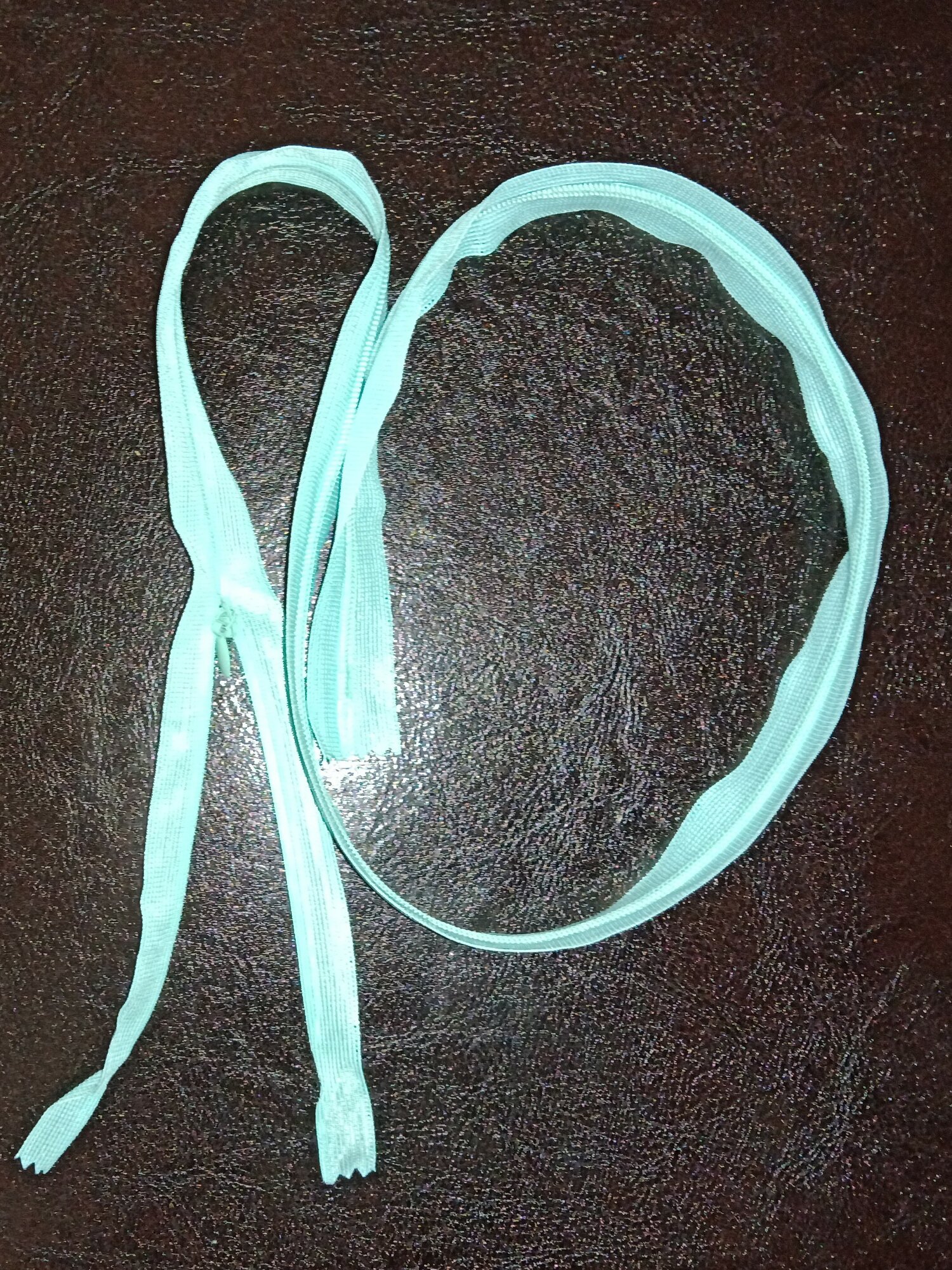 Застежка-молния потайная бирюзовая, длина 50 см, ширина 2,4 см