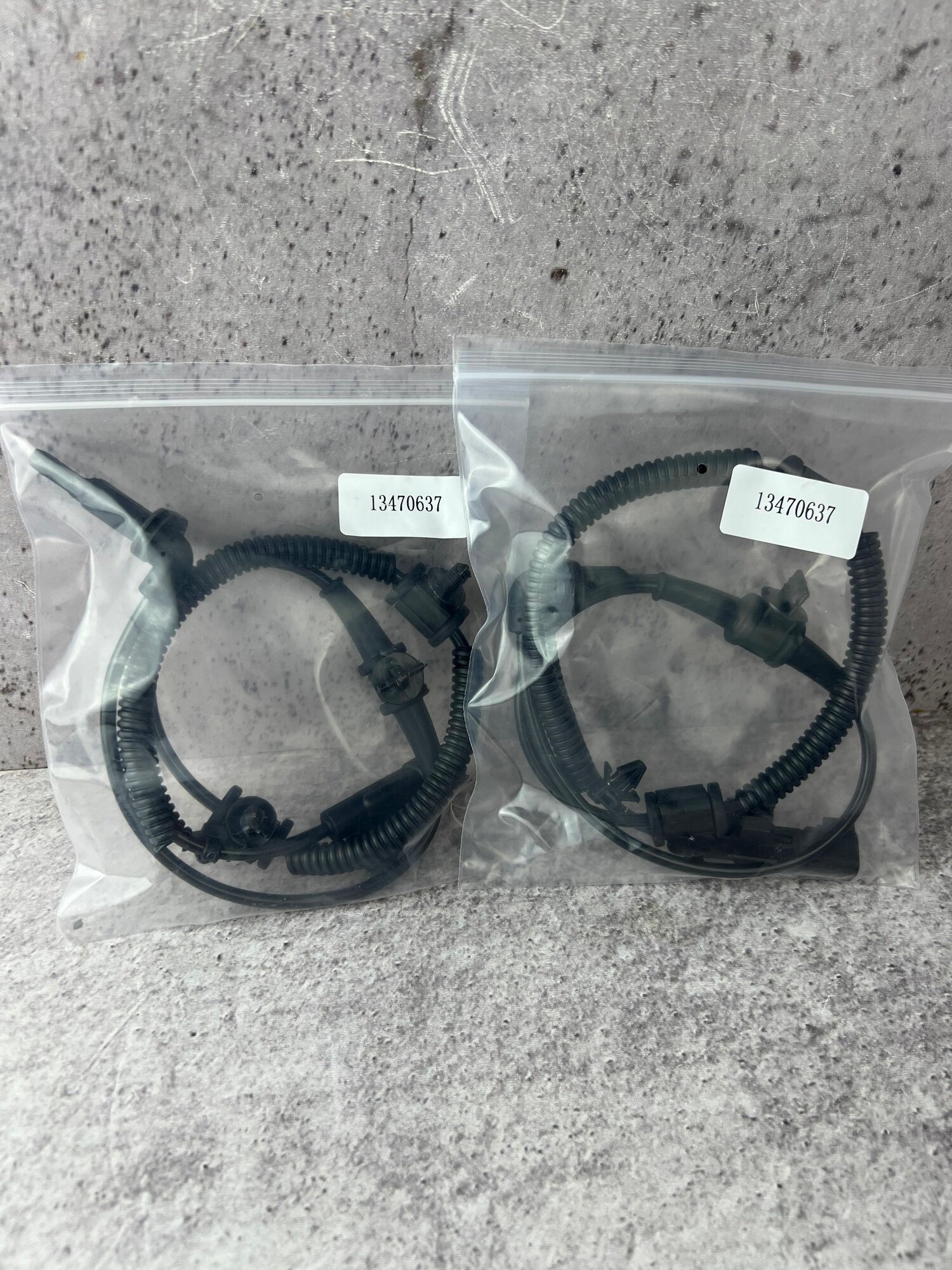 Датчики ABS 13470637 комплект (2 штуки) для автомобилей Chevrolet Cruze/Orlando/Opel Astra J переднего колеса