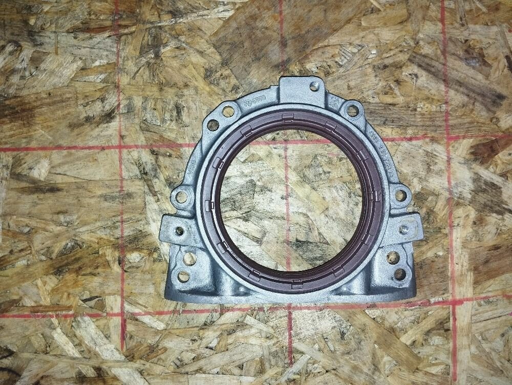 Крышка сальника коленвала Volkswagen Jetta II Б/У с пробегом