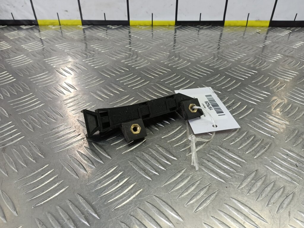 Направляющая стекла двери Б/У для Fiat Doblo I рестайлинг (2005—2015) 46810617