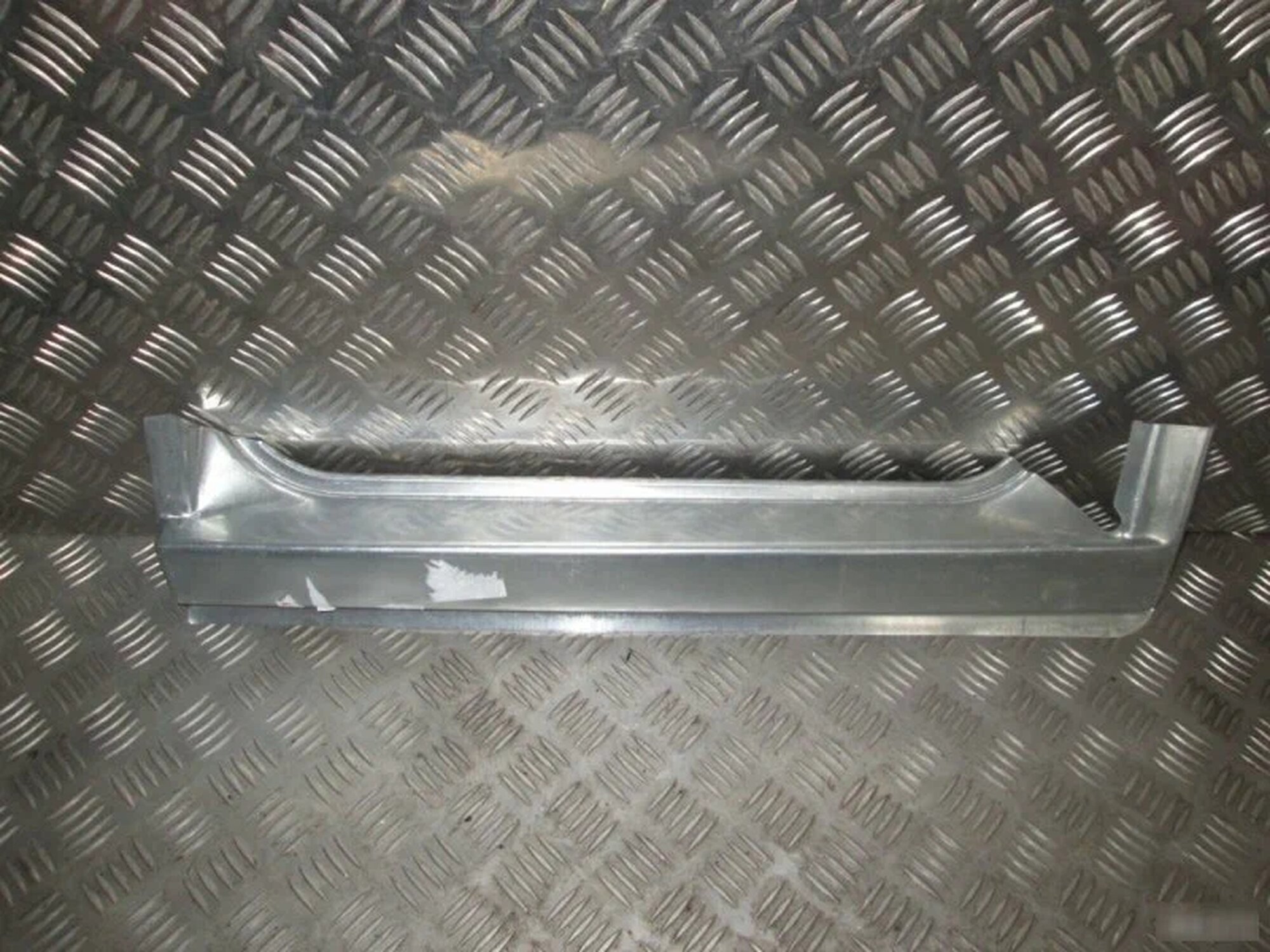 Порог двери Klokkerholm, для Volkswagen Transporter T4, передний, правый, серебристый