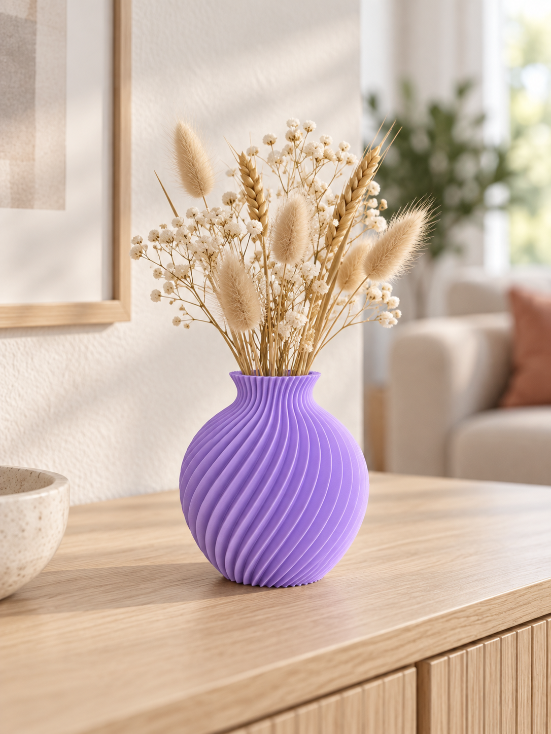 Ваза для цветов маленькая из 3d пластика сиреневая рифленая поверхность 9 см