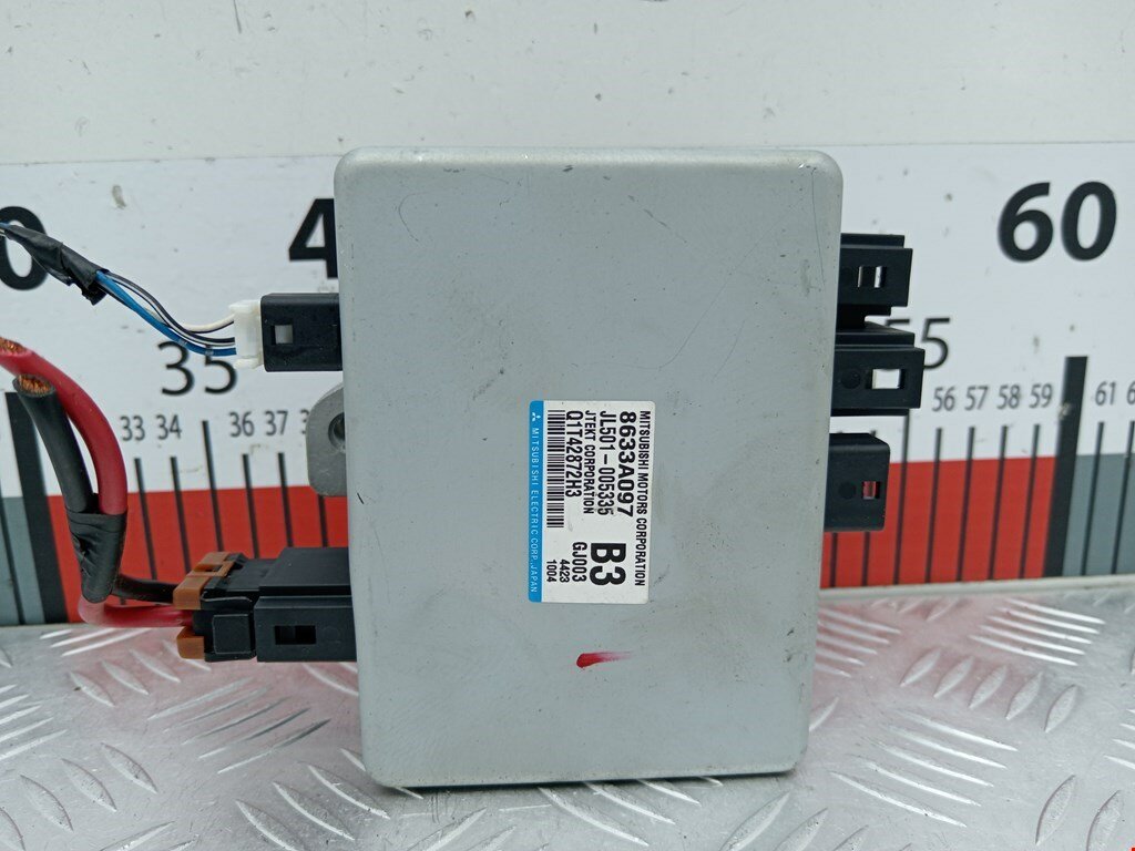 Блок управления электроусилителя руля (рулевой рейки сервотроника) Mitsubishi Outlander 3 8633A097 арт. 1843610