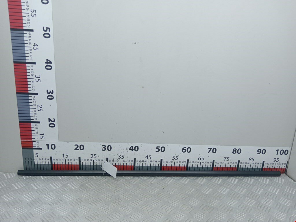 Накладка декоративная (молдинг) стекла двери задней левой BMW 5-Series (E60/E61) арт. 2101885