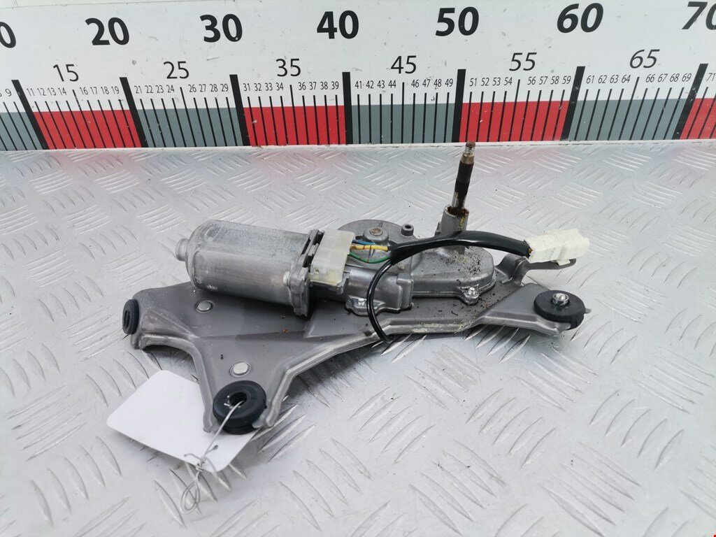Моторчик стеклоочистителя задний Toyota Prius 2 (XW20) 8513047010 арт. 1959781