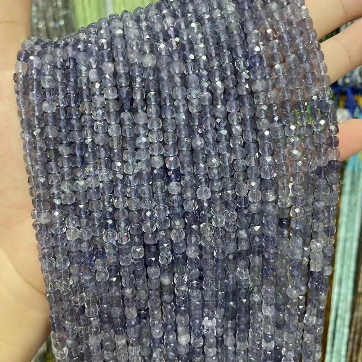 Бусины из натурального камня кордирит иолит дихроит 4 мм