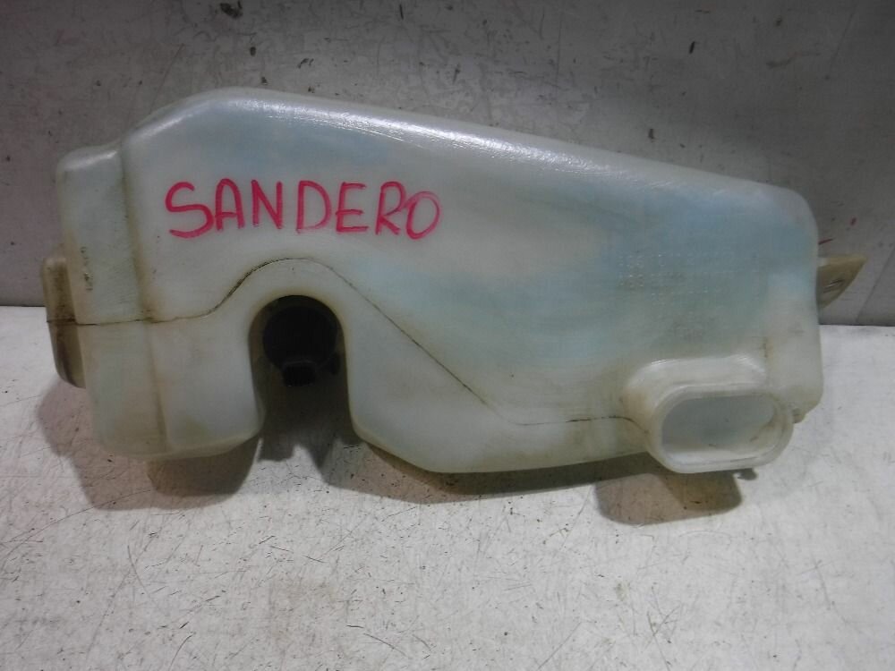 Бачок омывателя лобового стекла Renault Sandero 8200210002