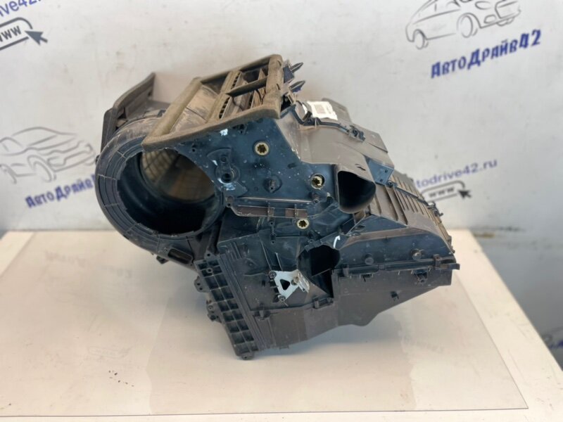 Б/У корпус мотора отопителя Ford Focus 2005 CB4 HWDA 1.6L Zetec-S PFI (100PS) 45092 FORD арт. 4M5119B555, 1466566