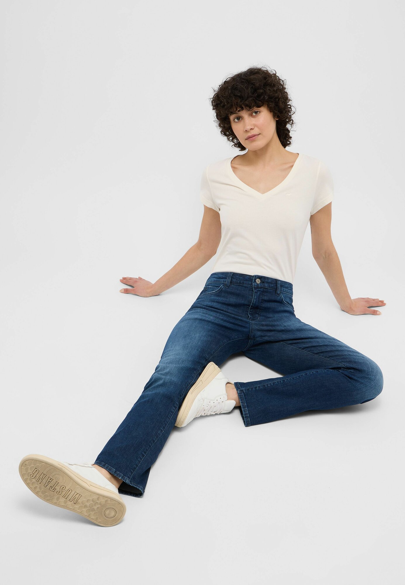 Джинсы клеш Crosby Relaxed Straight 