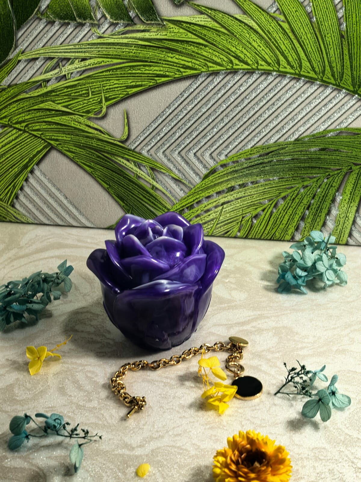 Шкатулка "Роза", ручная работа, эпоксидная смола, для украшений, цвет белый/фиолетовый