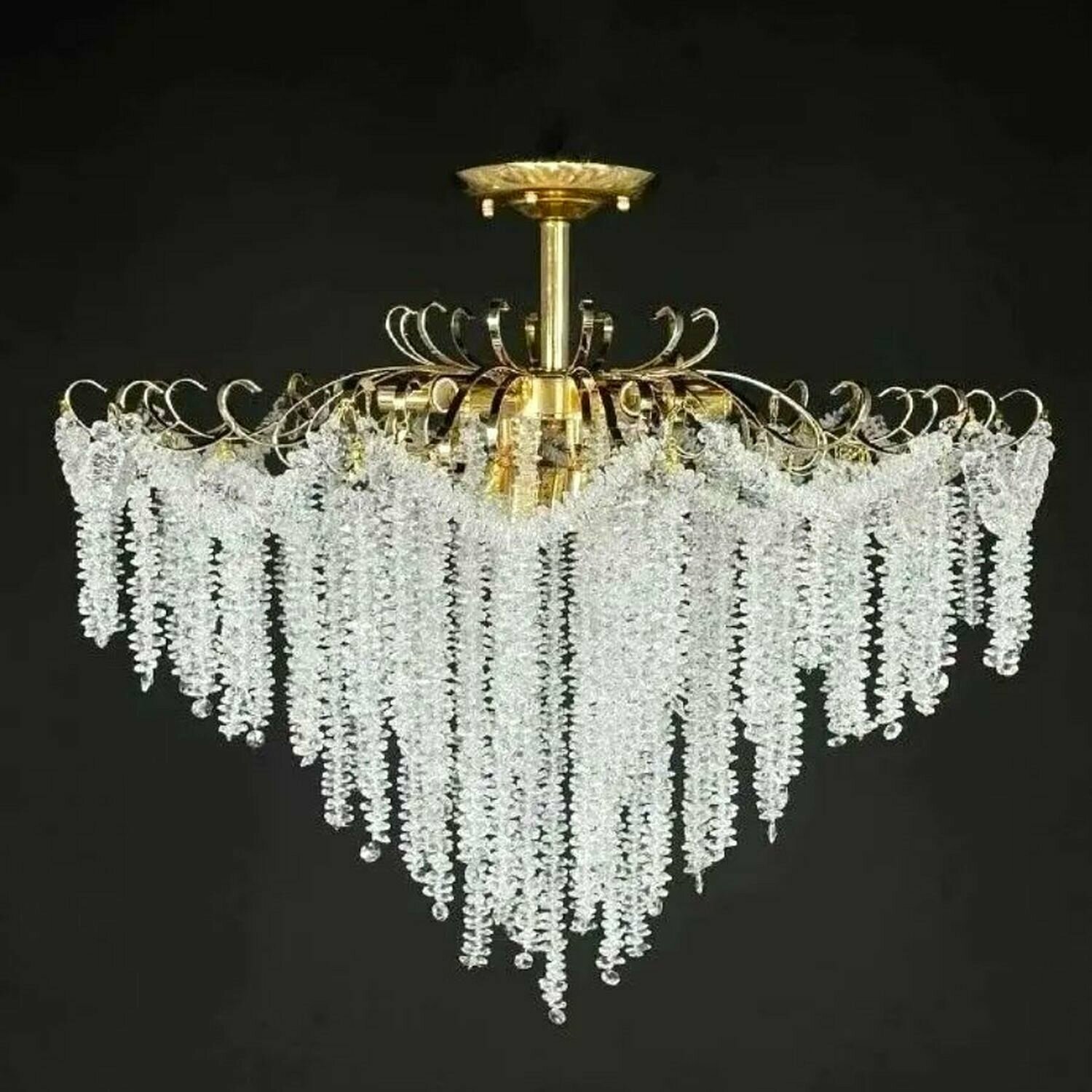 Люстра хрустальные нити, цоколь E14 на 12 ламп, 80 см, цвет золото.