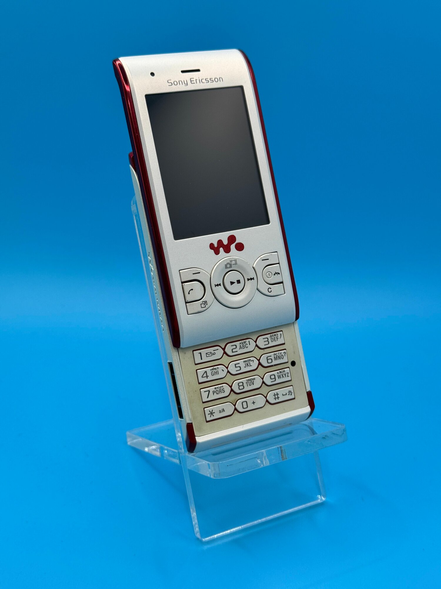 Мобильный телефон Sony Ericsson W595