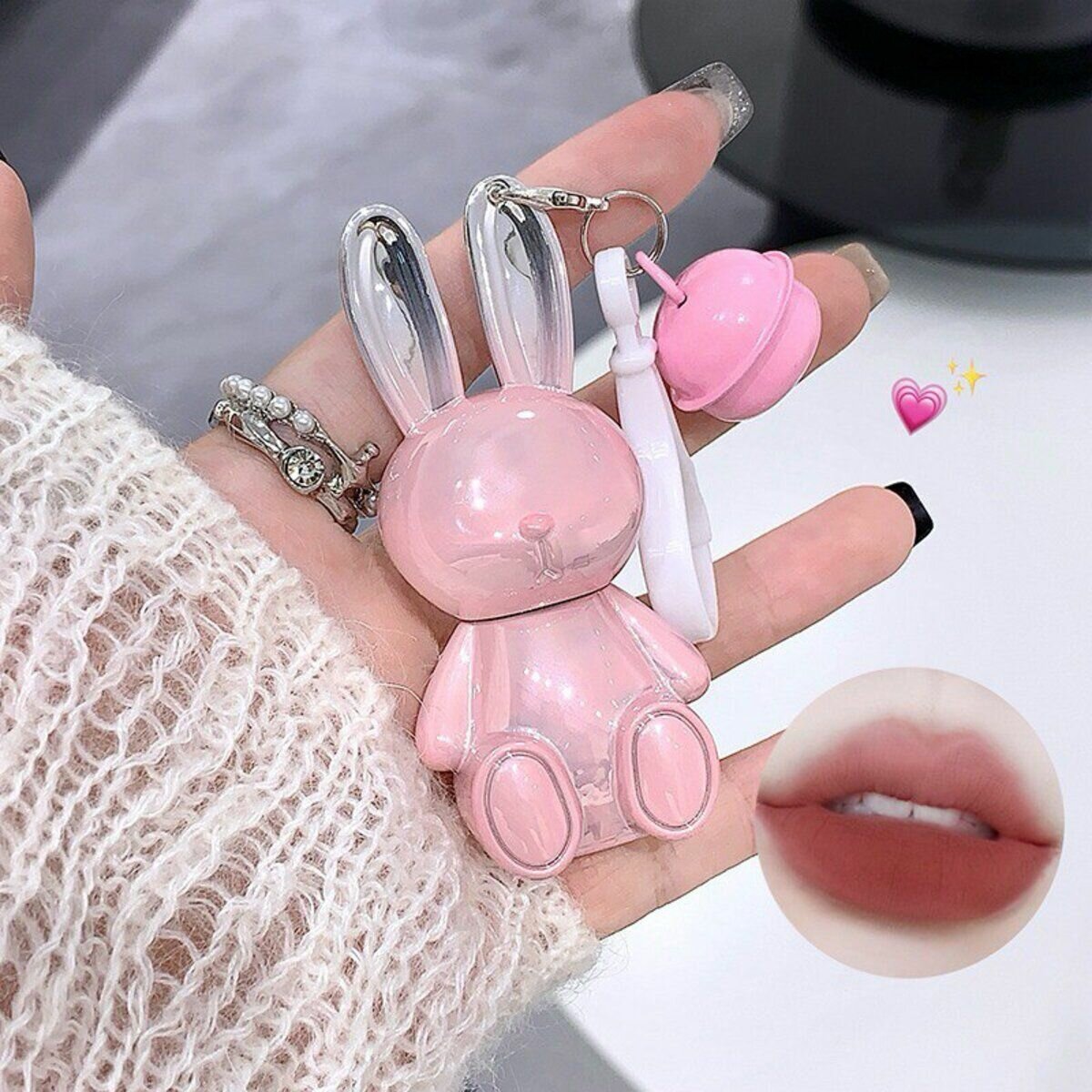 Помада пудровая матовая стойкая с аппликатором