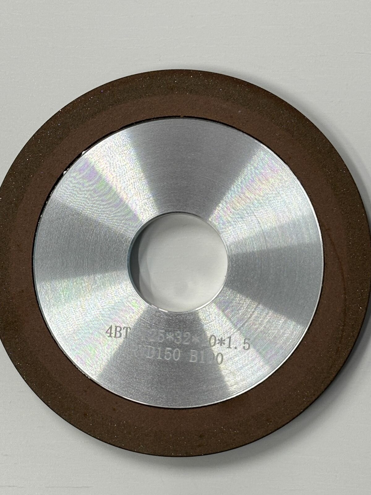 Алмазный круг для заточки 12А2-20 125х10х1.5х32, для пилорамы, для заточки дисковых пил.