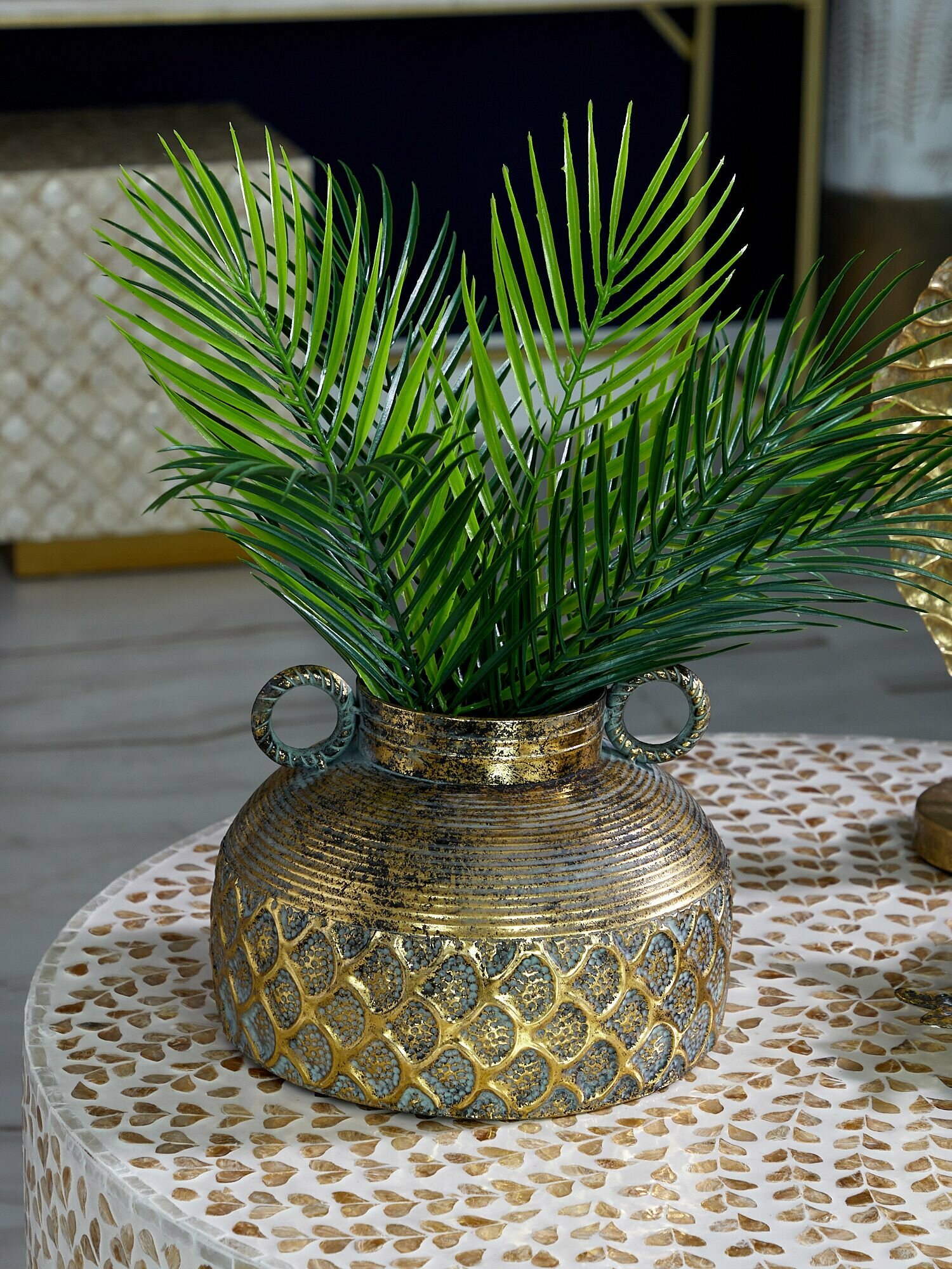 57-405 Ваза настольная с ручками 28х28х20см, Железо, цвет бронзовый, Glasar