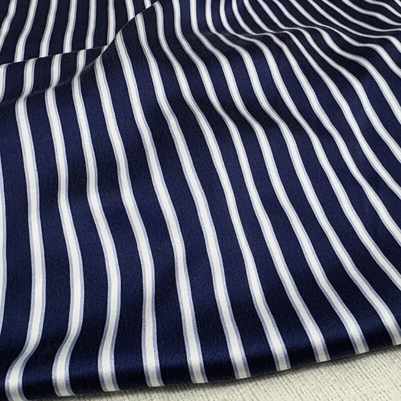 Шелковая ткань Charmeuse, темно-белые полоски, с принтом, 100% шелк, 16 мамме, 1 метр